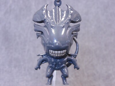 Aliens NEW * Xenomorph Queen Clip * Blind Bag Series 3 Key Chain ...