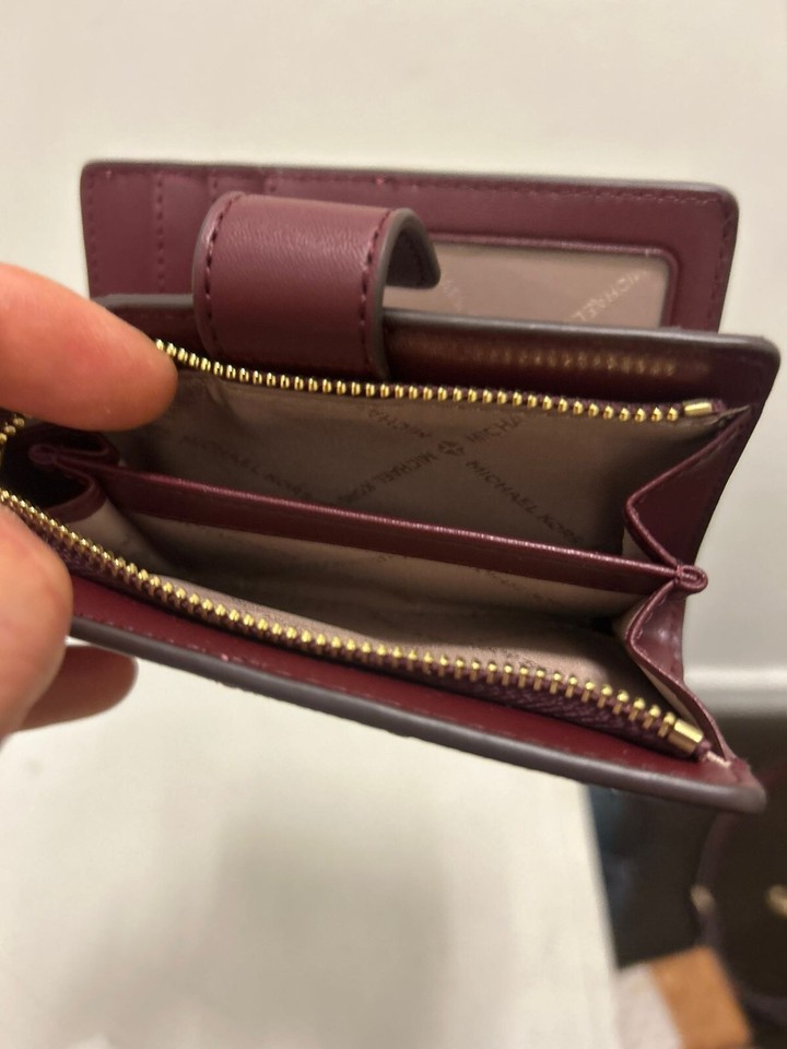 Michael Kors Jet Set Travel Medium Bifold Zip Coin ID Card Wallet ...