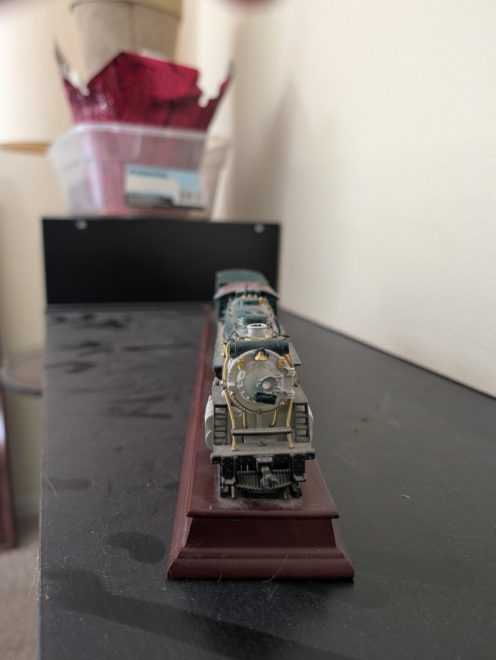 Southern Crescent Limited Steam Locomotive 1306 Green Gold White Model ...