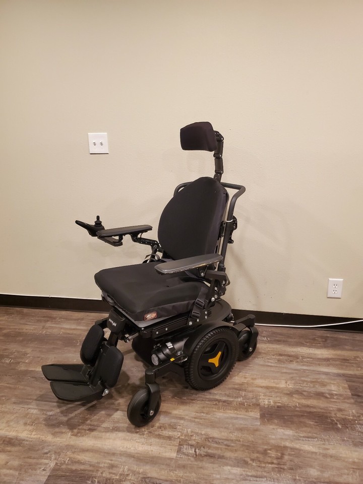 2017 Permobil M1 Mid Wheel Drive with Power, Tilt, Power Leg. Folding ...