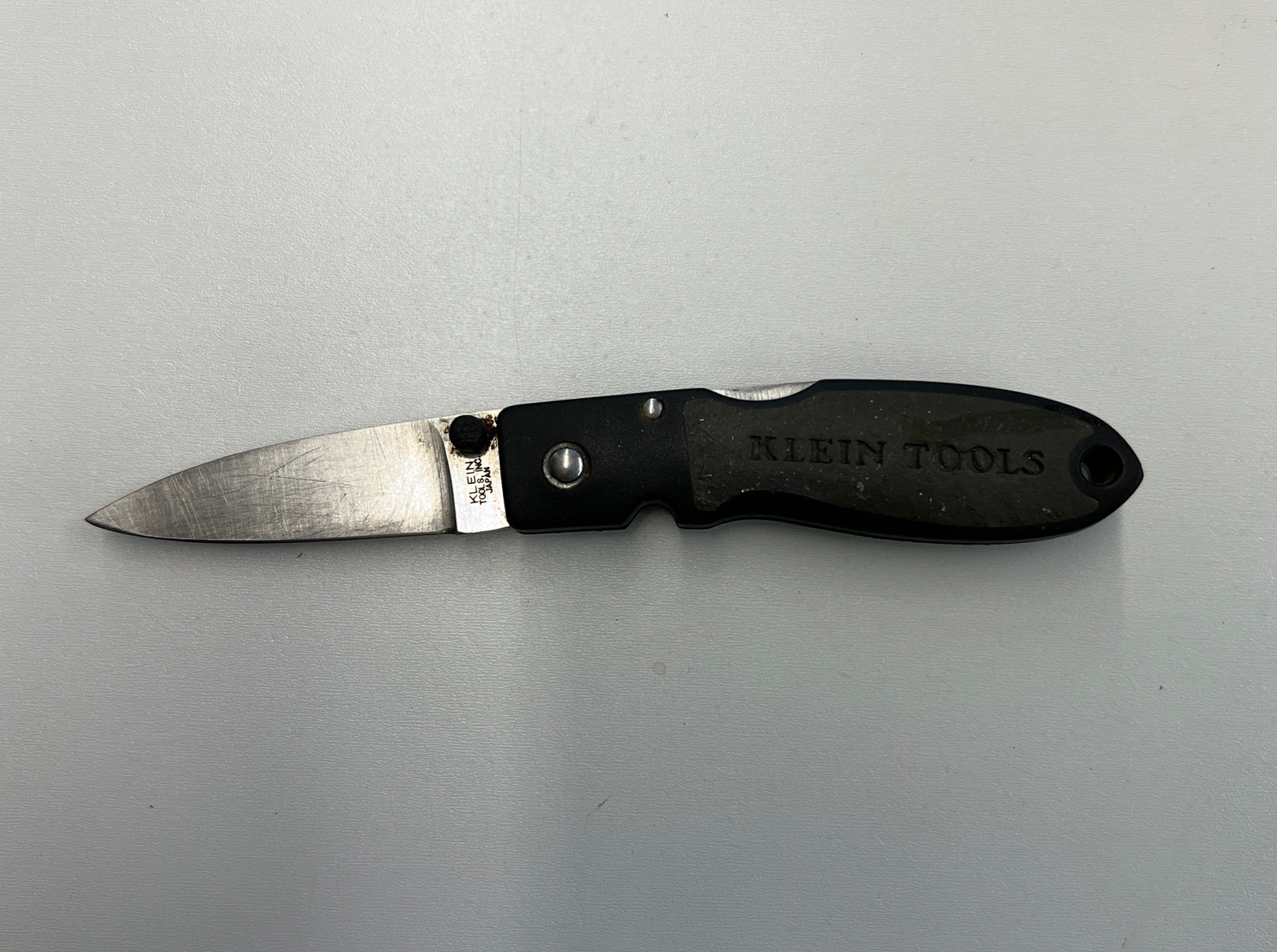 Klein Tools 44002 Lightweight Lockback Knife Nylon Resin Handle **WORN ...