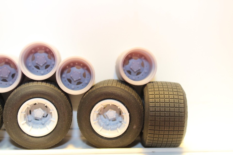 Resin 1/25 scale Model Car dirt track racing tires with extra set of ...