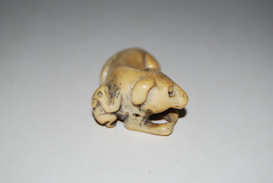 Antique Signed Japanese Netsuke Dog w/ Rat Trinket Figurine | eBay