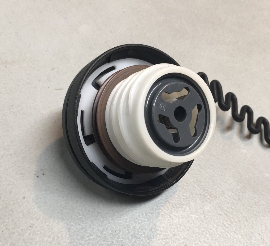 Volvo Gas Cap Fuel Tank 31392044 S80 V70 XC90 XC60 XC70 OEM | eBay