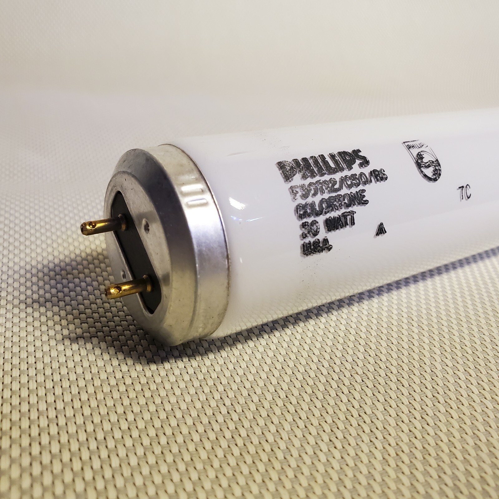 lot of 7 Philips F30T12/C50/RS 30 Watt Colortone FLUORESCENT LIGHT BULB ...