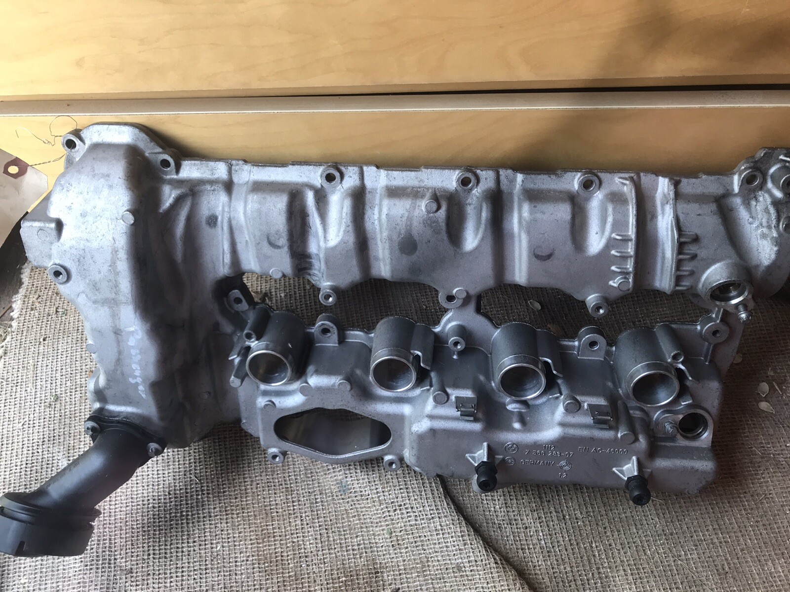 BMW OEM Twin Turbo V8 Right Valve Cover 11127588545, 11 12 7 588 545 | eBay