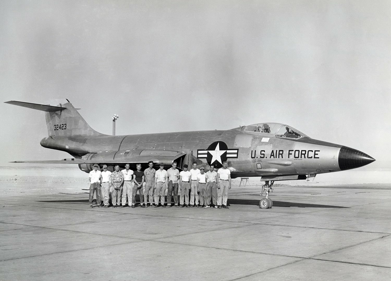 B&W Photo US Air Force F-101 Voodoo Jet Fighter USAF Vietnam Era Cold ...