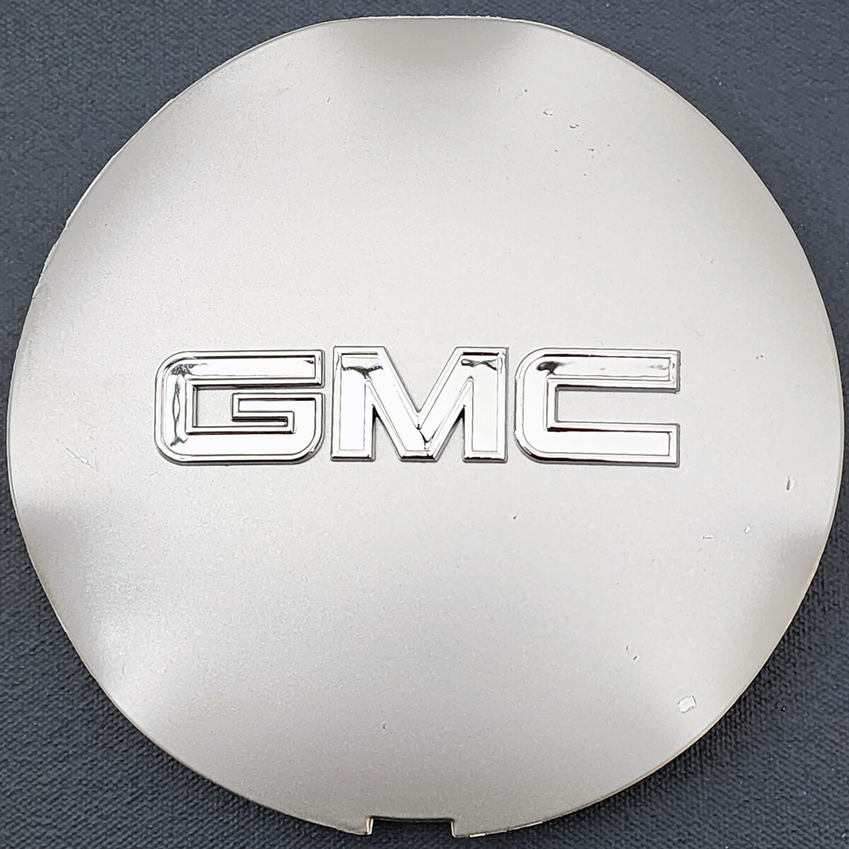 2002 - 2009 GMC Envoy Painted Silver Center Cap 9593392 OEM for sale ...