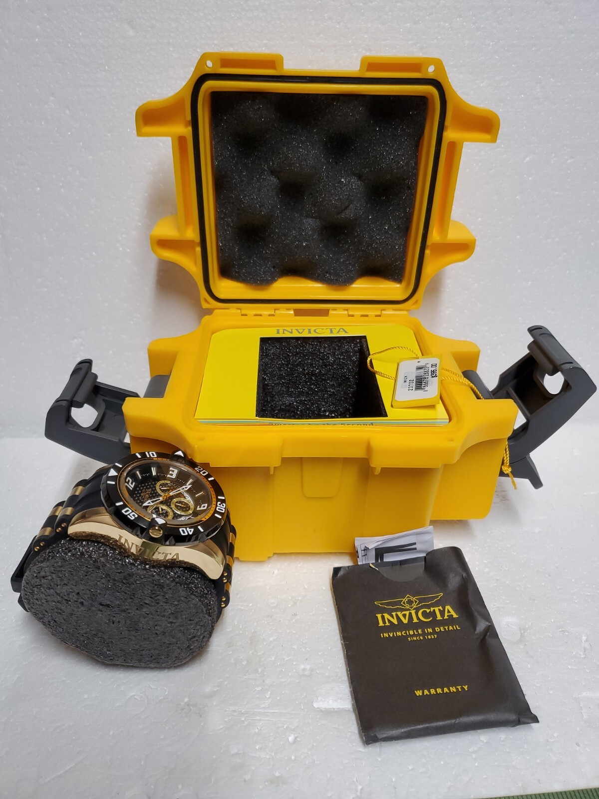 Invicta Men's Pro-Diver 23702 Black/Gold Tone 50MM Case Chronograph ...