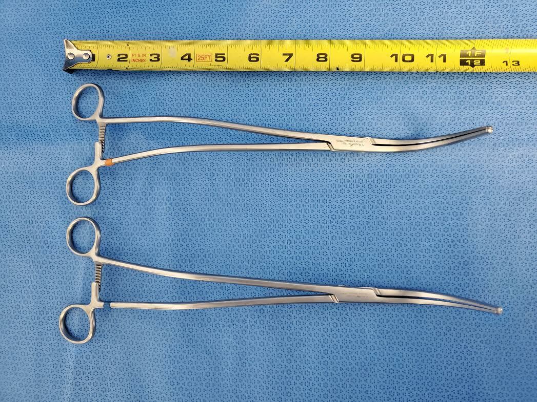 Set of 2 V.Mueller SU 7030 Foss Anterior Resection Clamp, Curved Blades ...