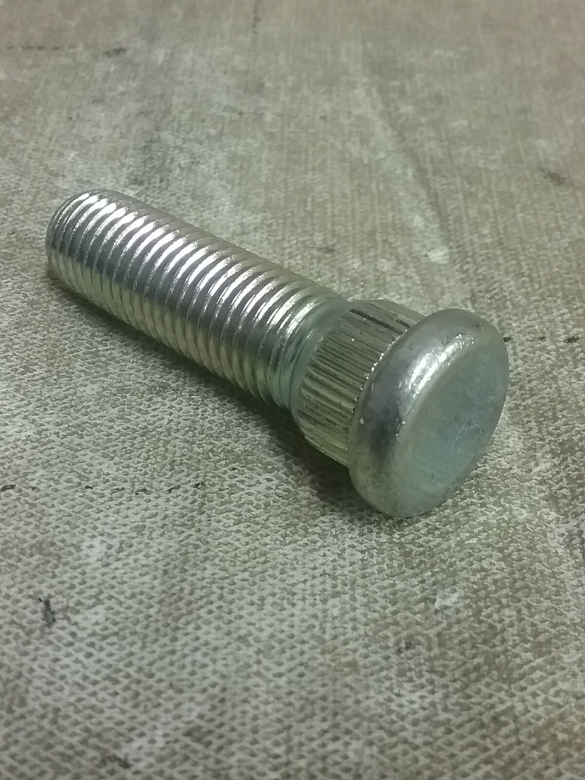 New Kia Hub Bolt 5175236000 | eBay