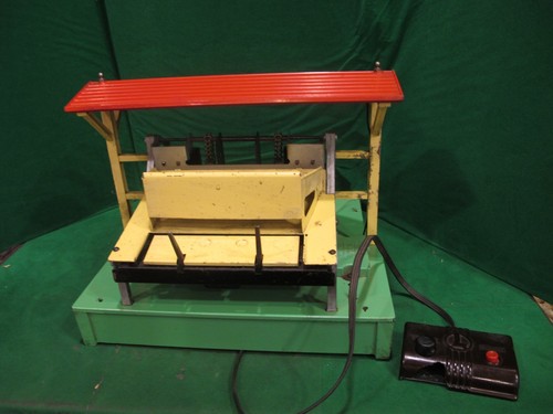 LIONEL O GAUGE MOTORIZED VINTAGE LUMBER SHED LOG LOADER #164 W REMOTE ...