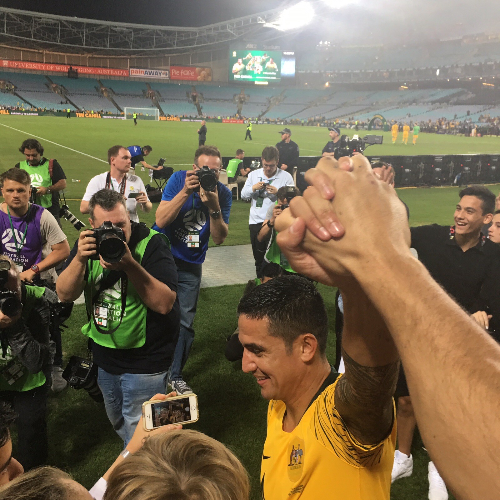 Tim Cahill signed socceroos jersey | eBay Australia