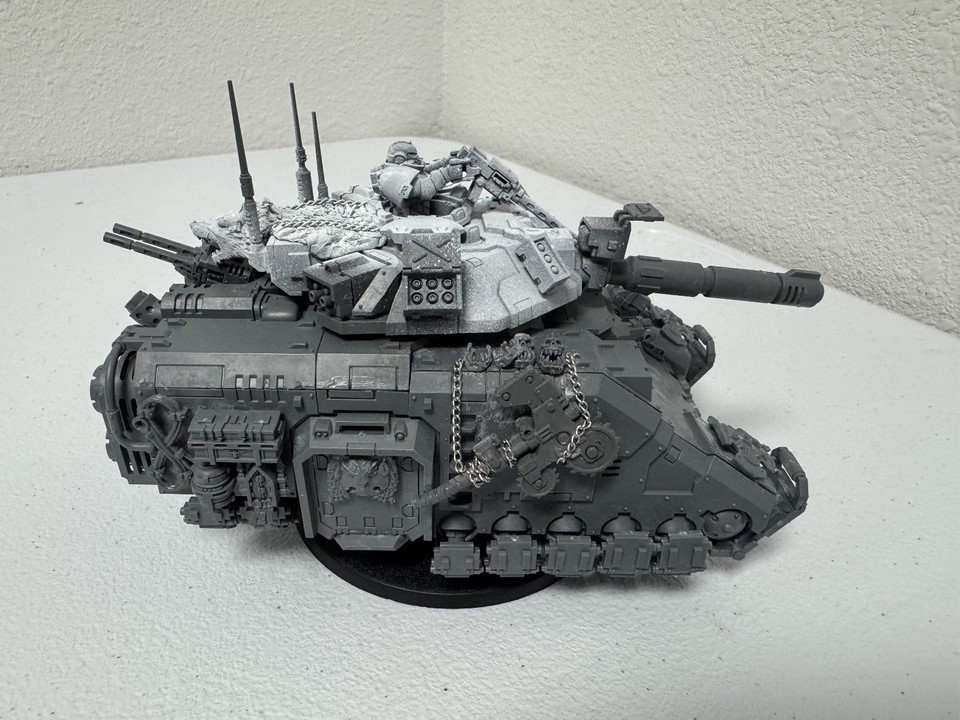 Warhammer 40000 40K Space Marines Wolves Repulsor Executioner good cond ...