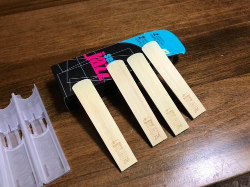 Rico Select Jazz Unfiled Tenor Sax Reeds. Strength 2M. Open Box of 4 ...