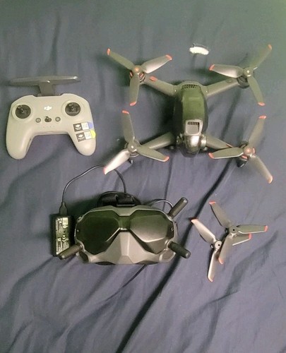 DJI FPV Combo (Drone, Headset and Controller)all cables and chargers ...
