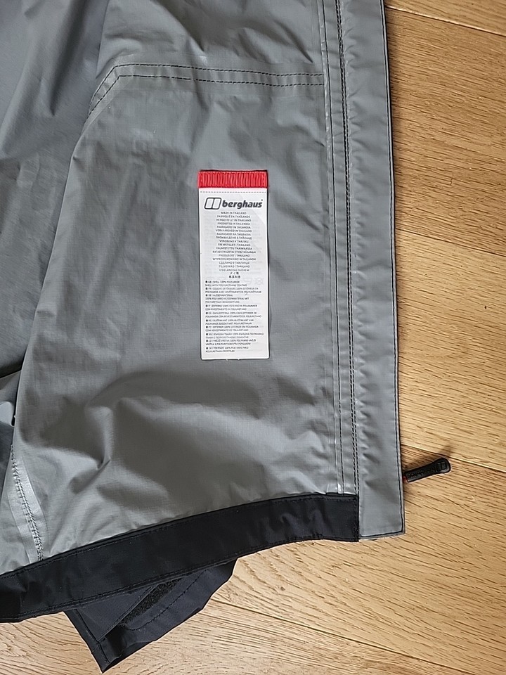 Berghaus Men's Black 'Hydroshell' Lightweight Hooded Waterproof Jacket ...