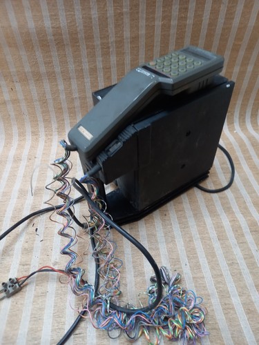 VINTAGE VODAPHONE RACAL HEAVY MOBILE PHONE AND OLD BATTERY PACK ...