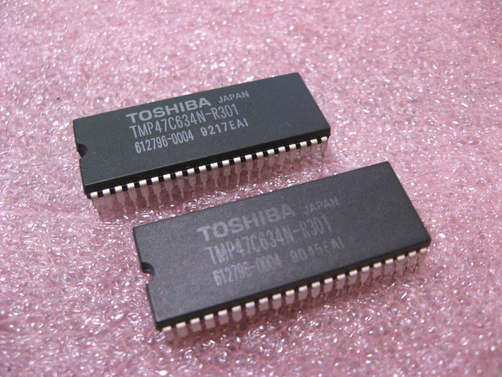Qty 2 Toshiba TMP47C634N-R301 Microcontroller IC 4 Bit DIP42S -Board ...