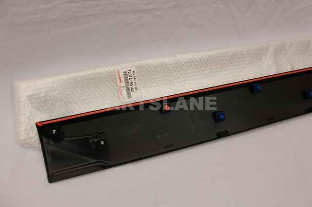 Toyota OEM 7507235142 FJ Cruiser Front Door Lower Cladding Left 75072 ...