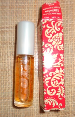 1993 AVON VICTORIAN ELEGANCE MESMERIZE MINI COLOGNE SPRAY .33 OZ PURSE ...