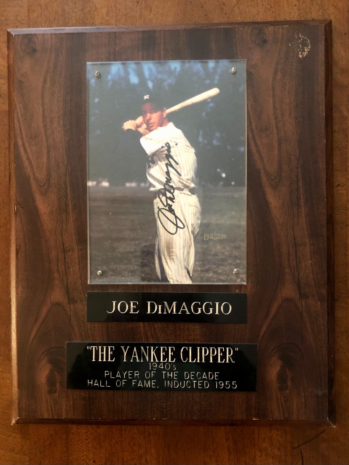 JOE DIMAGGIO MLB AUTOGRAPHED 5x7 COLOR PICTURE ON A 10x12 PLAQUE | eBay