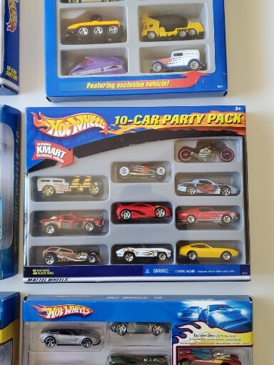 Hot Wheels 10 Gift Pack Exclusive Pontiac Bonneville, Ferrari, VW Lot ...