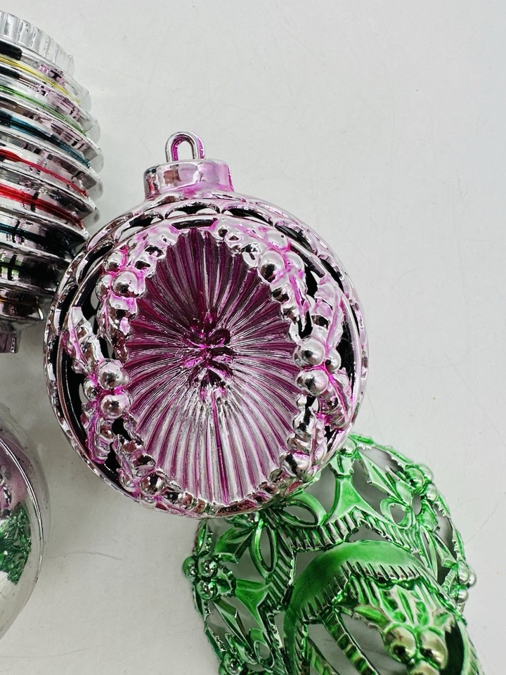 Vtg Lot Bradford Unbreakable Filigree Plastic Round Ball Bell Flower ...