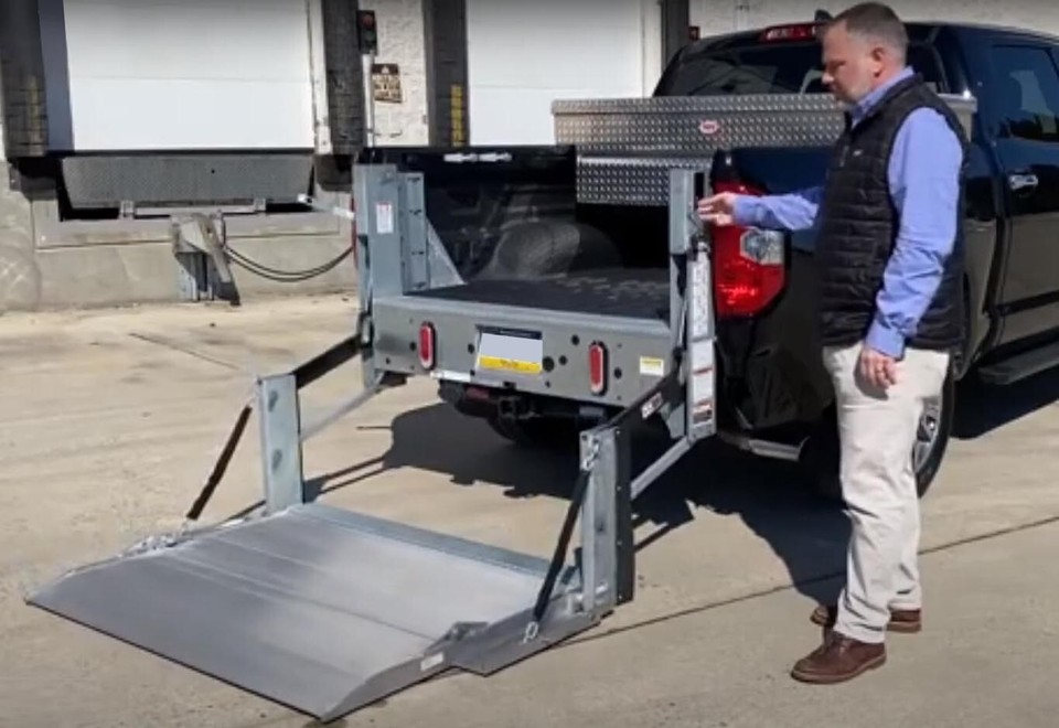 LIFT GATE for Chevy Silverado - 1500 lbs Capacity - Hydraulic Operated ...