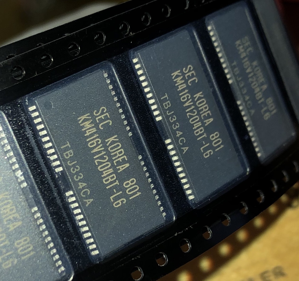 SAMSUNG KM416V1204BT-L6 IC DRAM EDO 1MX16 CMOS TSOP 44PIN PLASTIC **NEW ...