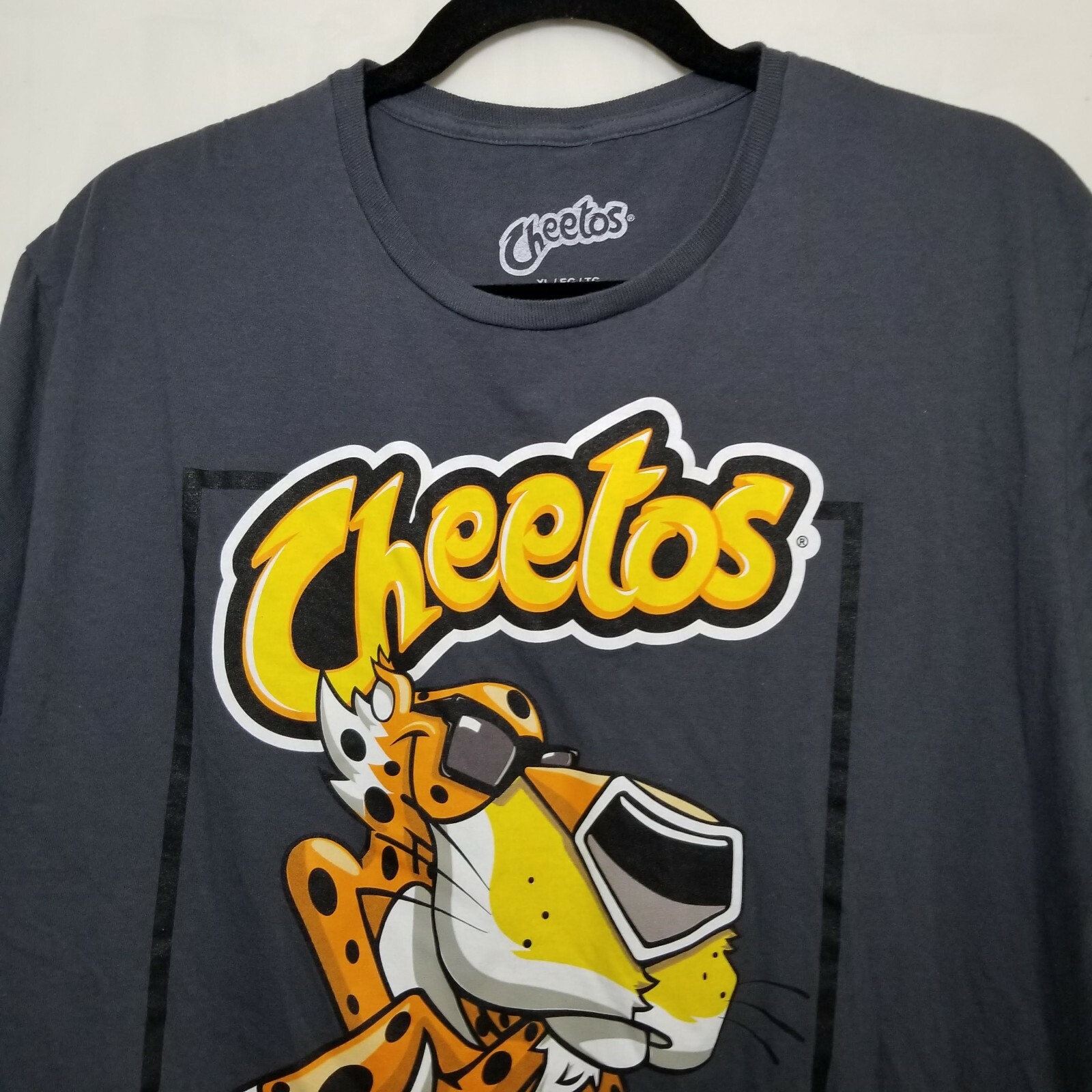 Cheetos Chester Cheetah graphic tshirt gray size XL u… - Gem