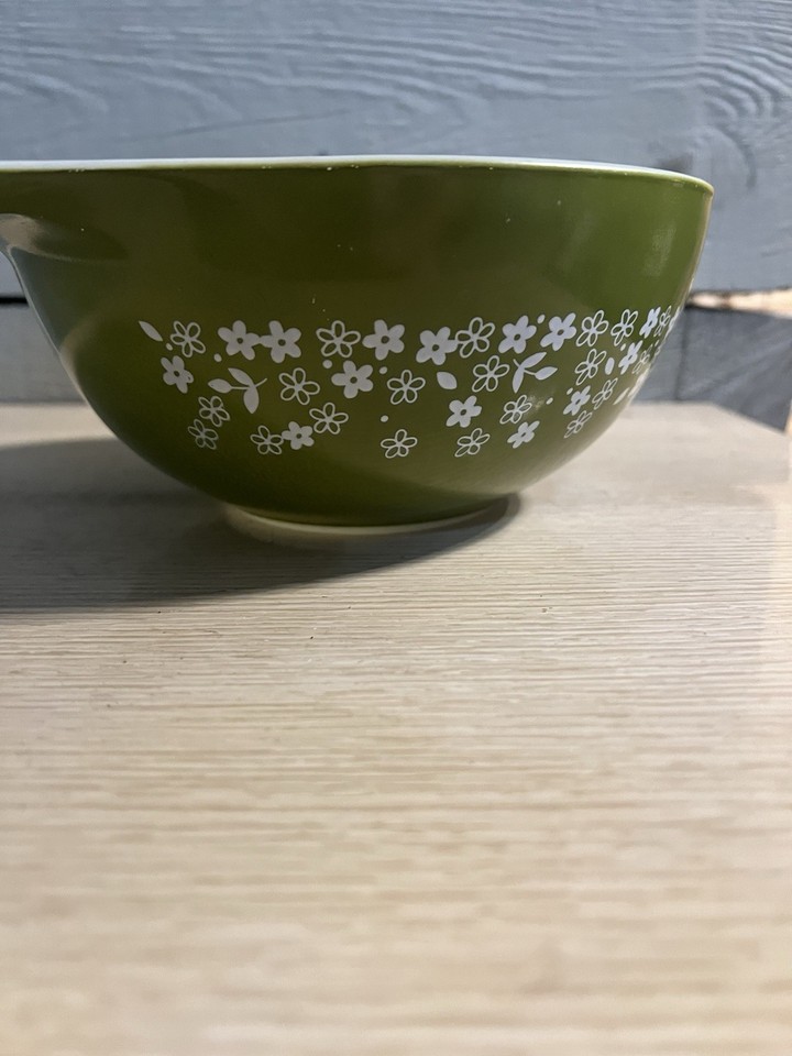 Vintage Pyrex 442 Spring Blossom Green Crazy Daisy Cinderella Mixing ...