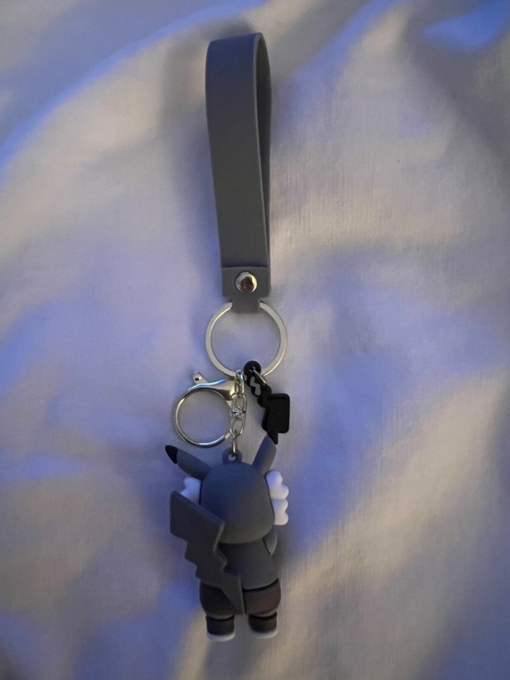 Kaws Keychain “3" Keychain Skull Figure Keyring P Gray | eBay