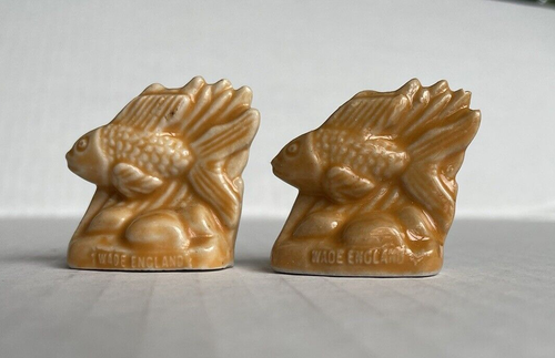 Wade Whimsies Figurines Lot of (2) Tropical Fish Goldfish Orange Fish ...
