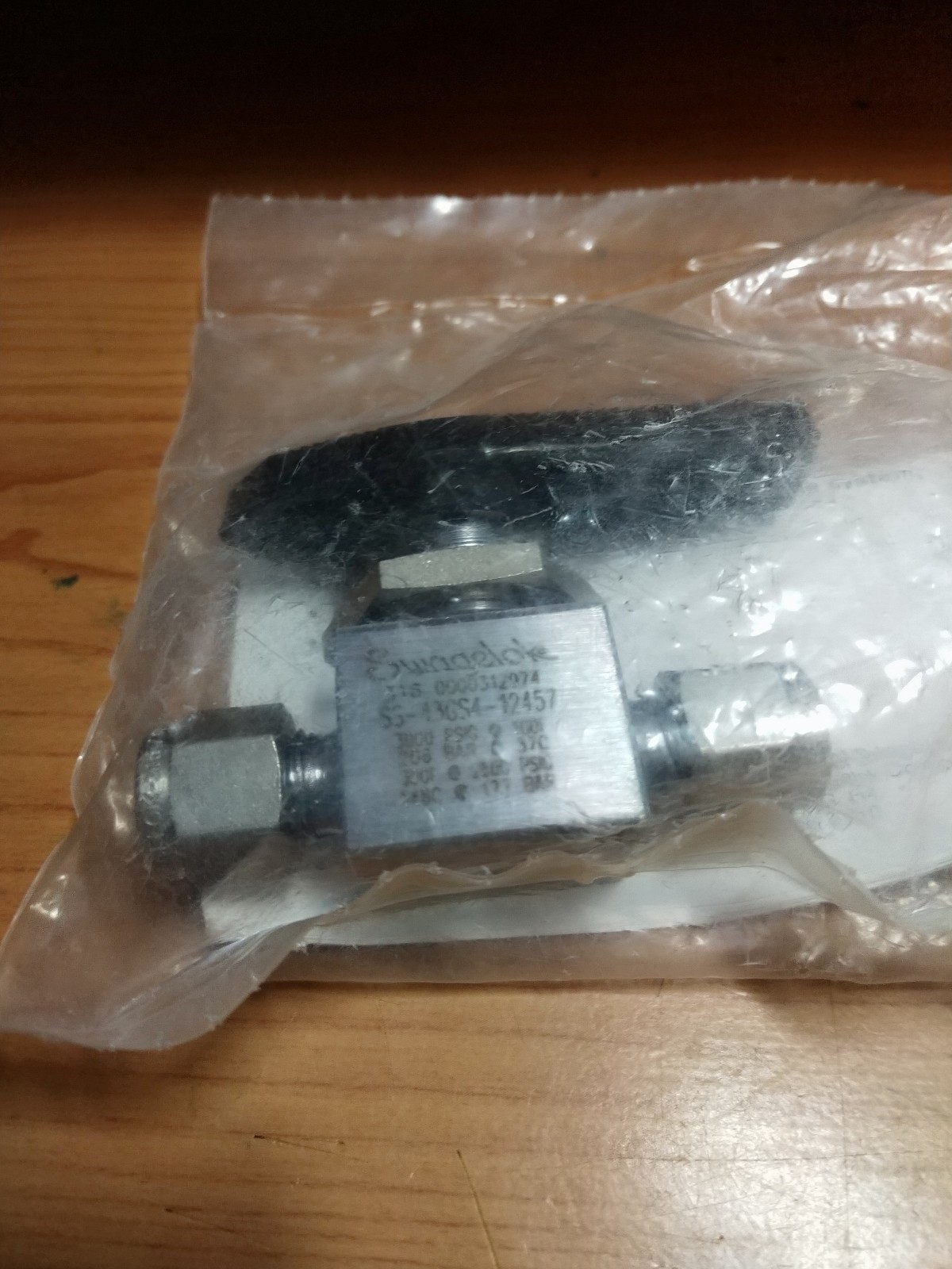 Swagelok SS-43GS4-12457 1/4" Valve, SilcoNertTM 2000 coated | eBay