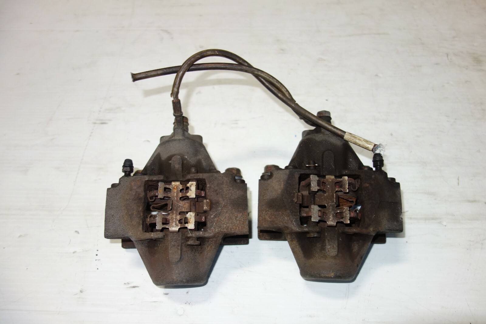 Lexus IS300 Rear Brake Calipers 2001 2002 2003 2004 2005 OEM Genuine ...