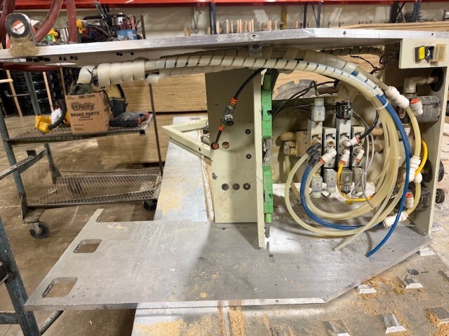 Komo VR 508 Mach 3. S#35190-03-01-01 Tool Changer Parting out a Komo VR ...