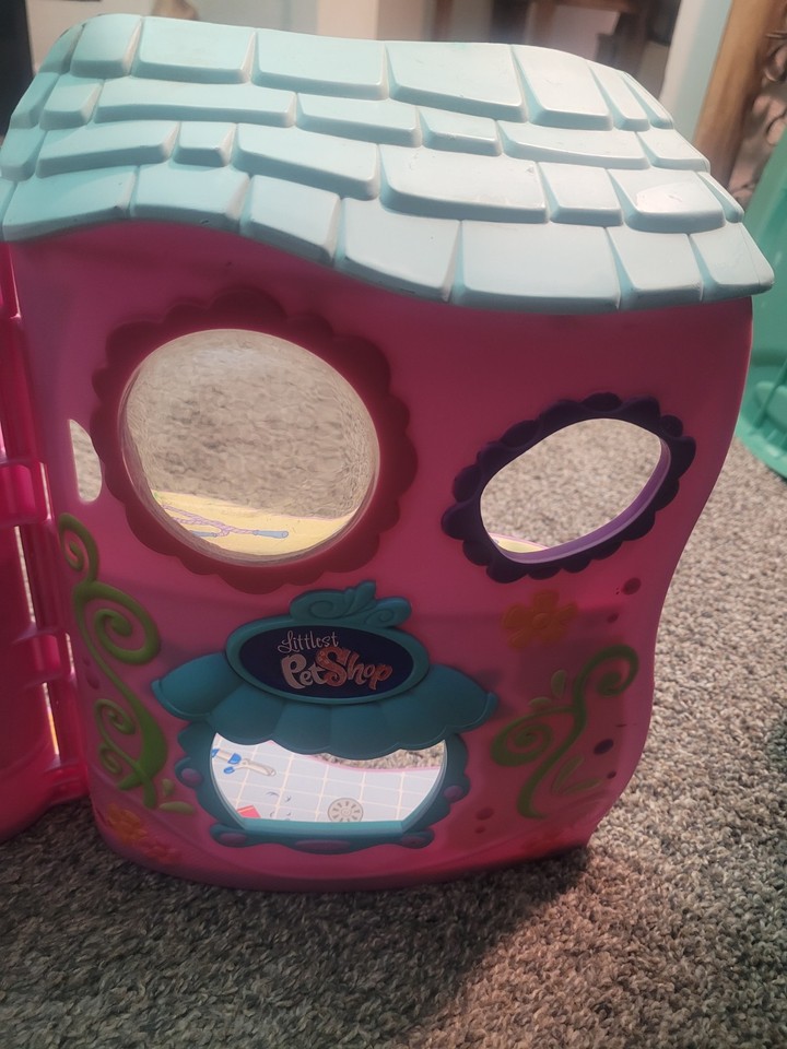 LITTLEST PET SHOP LPS Playset Tail Wigging Fitness Club Playset Only No ...
