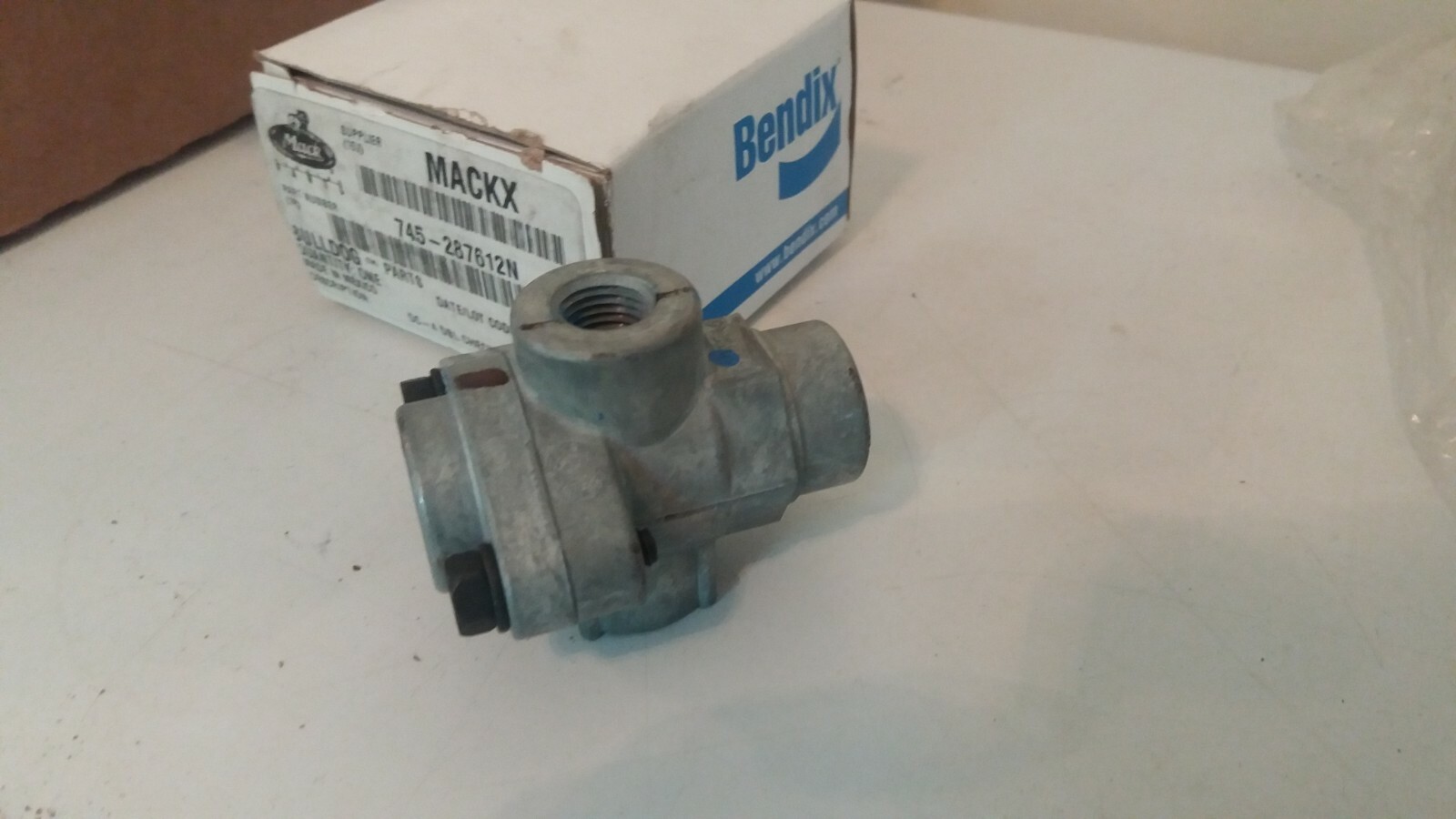 GENUINE NEW Mack / BENDIX Air Valve 287612N, 745-287612N | eBay
