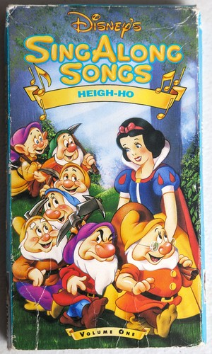 DISNEY'S Sing Along Songs - VHS - SNOW WHITE & SEVEN DWARFS: Heigh-Ho ...