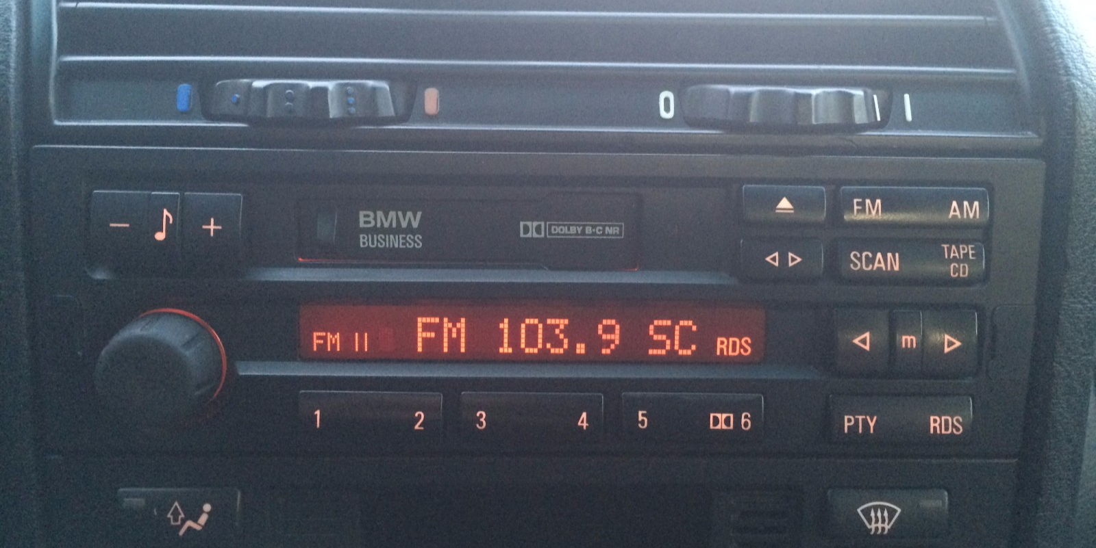 BMW E30 E31 E32 E34 E36 318 325 540 840 M3 Z3 C43 Business Radio Stereo ...