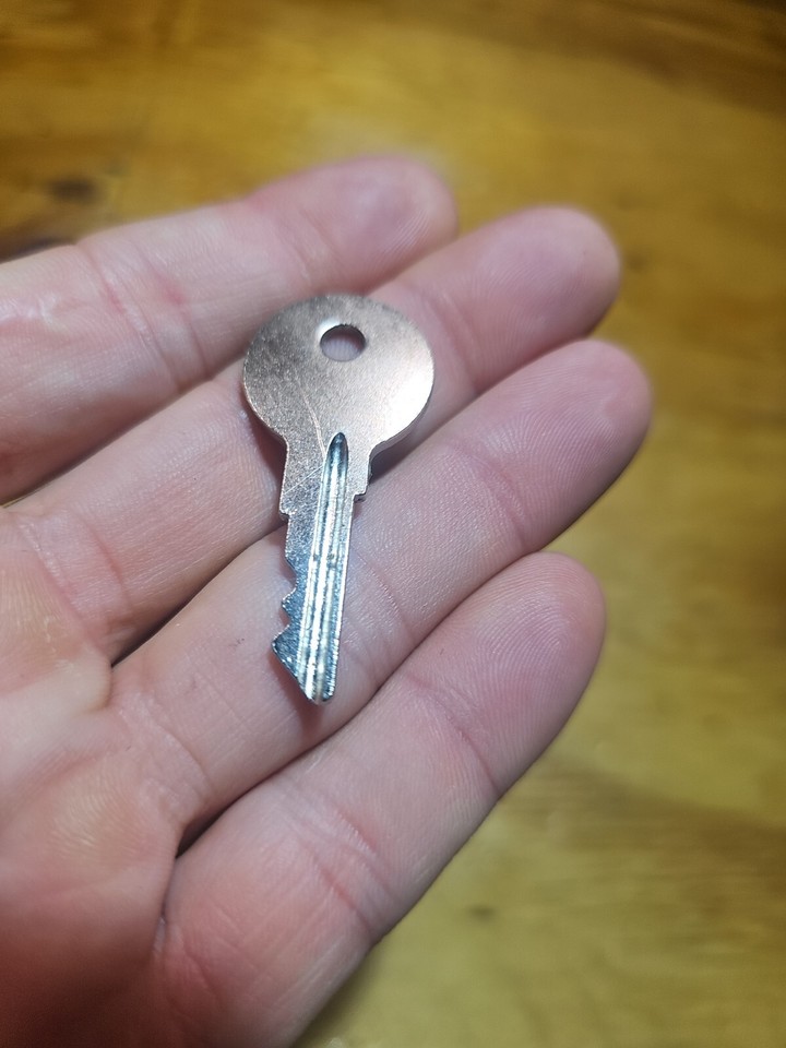 Quicksilver Mercury/Mariner Outboard Ignition Key Number 2D P/N: 89491 ...