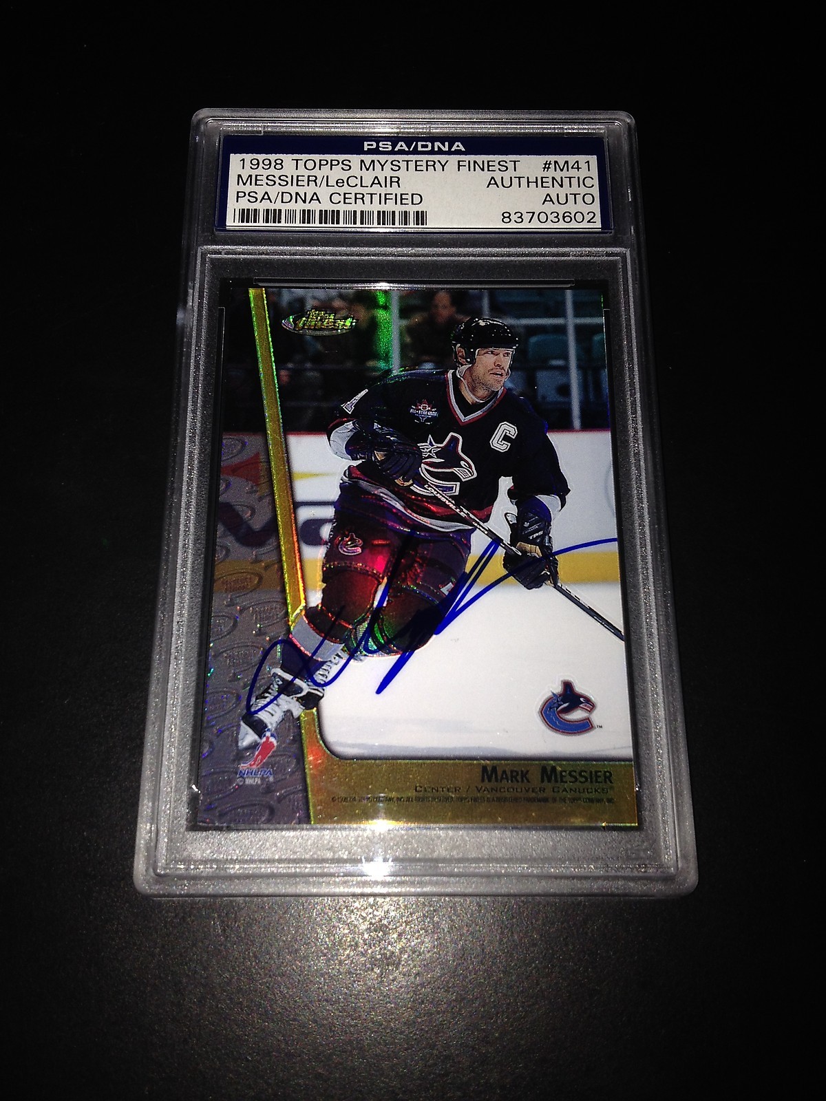 Mark Messier Autographed Memorabilia | Signed Photo, Jersey ...