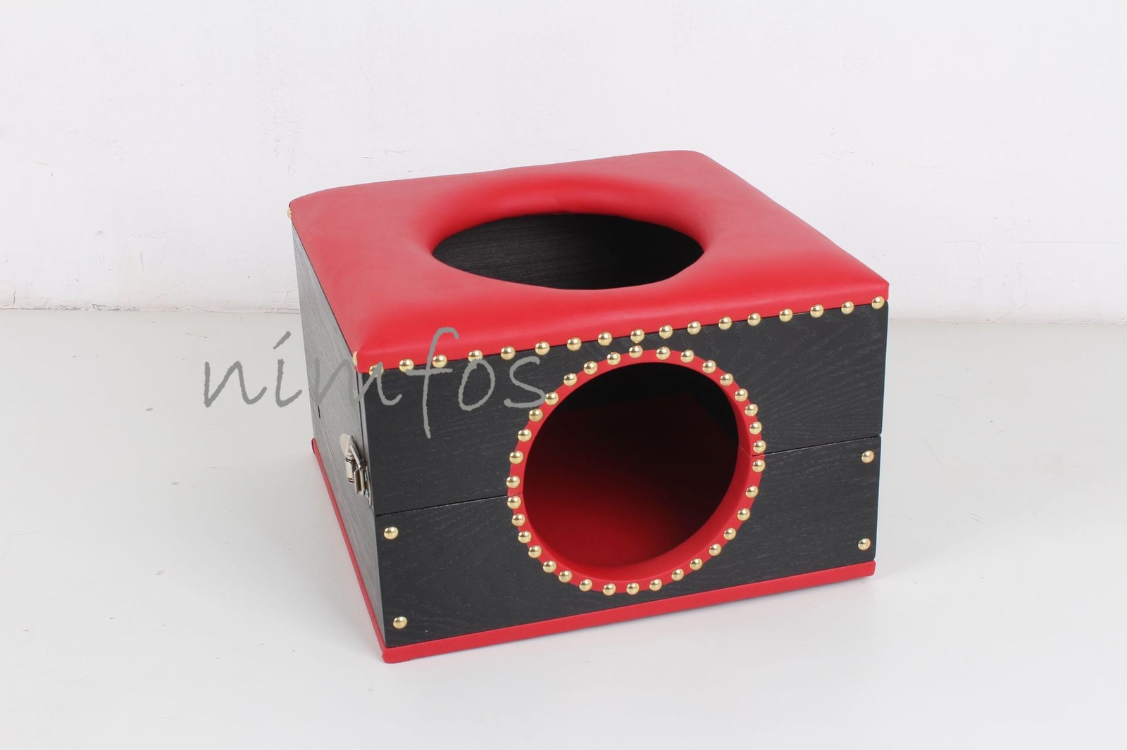 Sm Queen Sit Chair Face Sofa Guide Male Slave Constraint Water ...