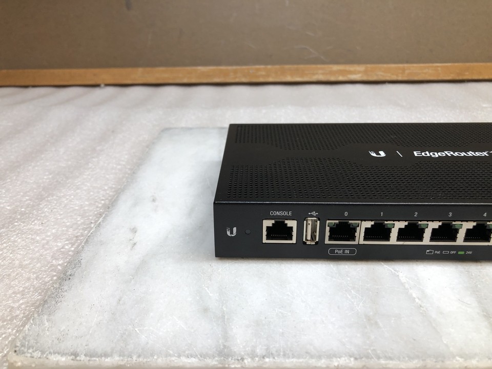 Ubiquiti UniFi EdgeRouter ER-10X 10-Port Gigabit Ethernet PoE ...