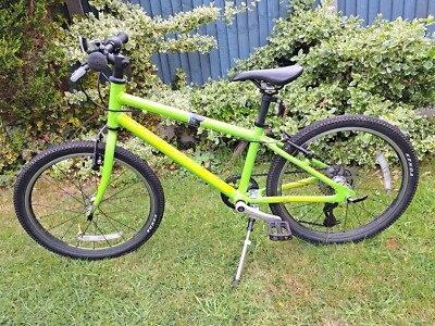 Kids Bike Islabike Beinn 20 Wheel Large Green +Kick Stand VGC well ...