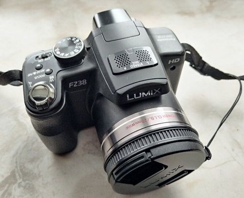 Panasonic LUMIX Kamera DigitalKamera Bridgekamera FZ38 HD 12 MP | eBay.de