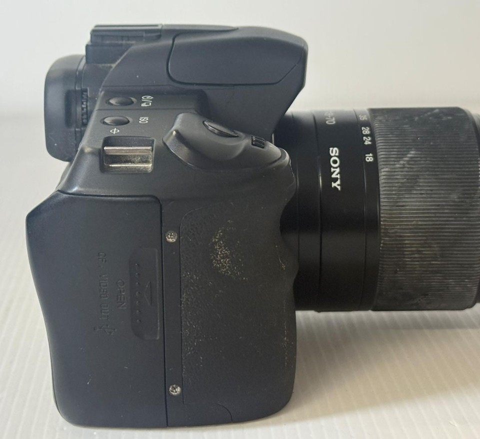 Sony Alpha 200 Mirrorless Camera with 18-70mm Lens F3.5-5.6 Used ...