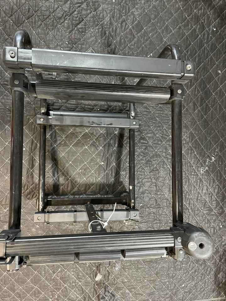 Thule 987XT 6 Ski 4 Board Hitch Mount Car Carrier Attachment Locks Key ...