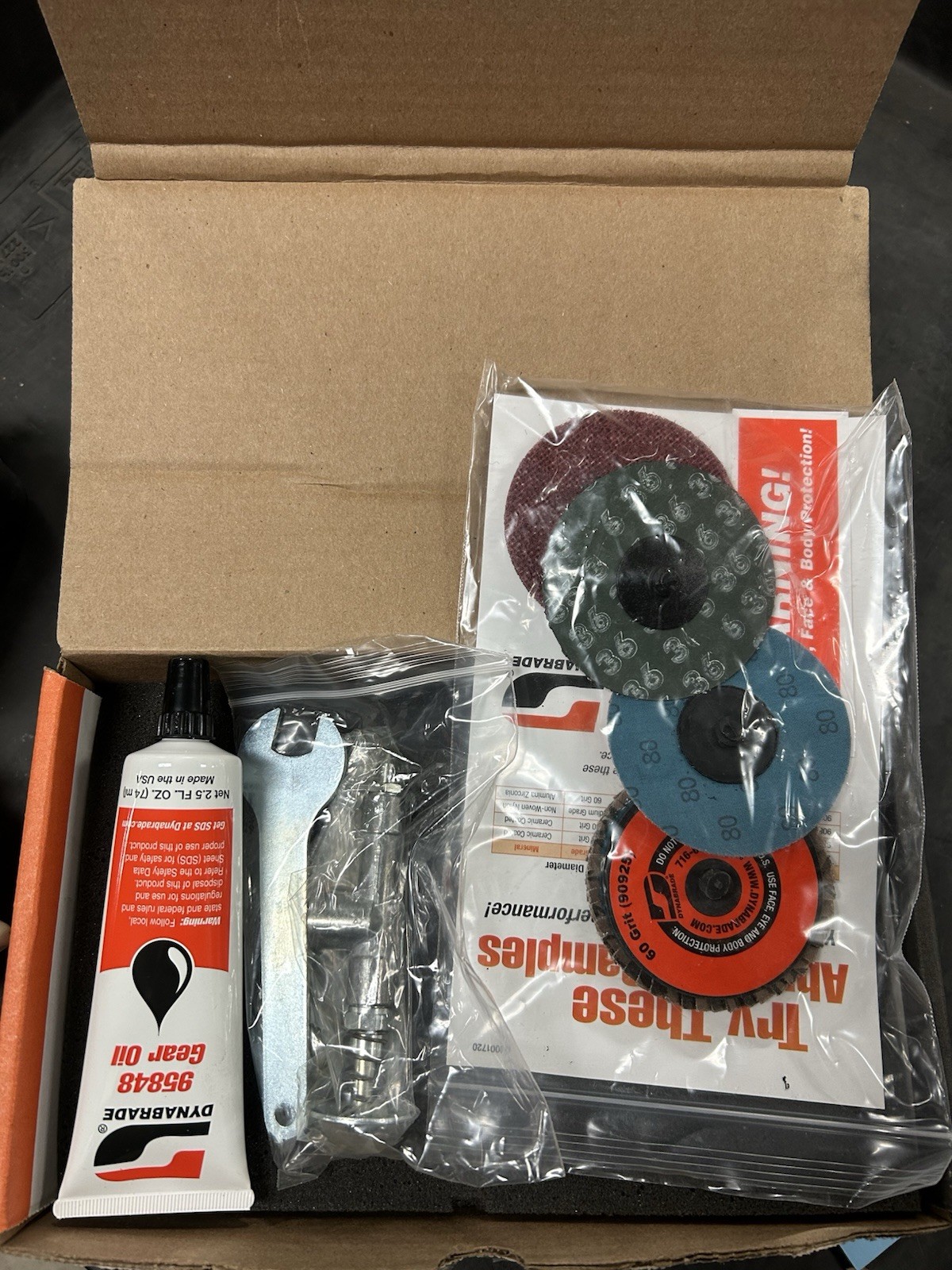NEW Dynabrade 48532 3" Right Angle Disc Sander 20,000 RPM Rear Exhaust ...